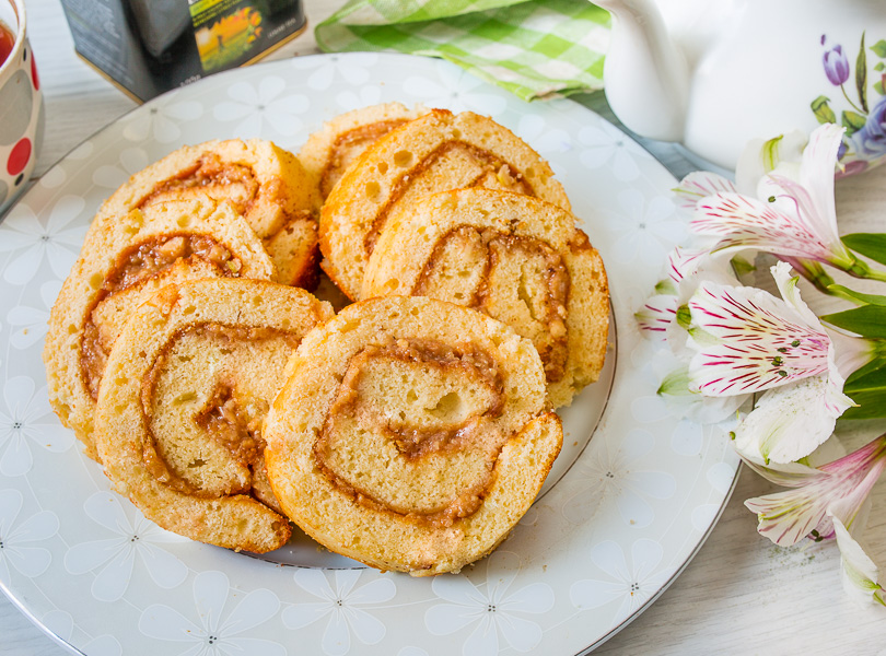 Рецепт сладкого рулета "Прелесть" с фото пошагово на Вкусном Блоге