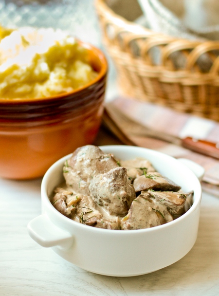 Рецепт куриных потрошков в сметане с фото пошагово на Вкусном Блоге